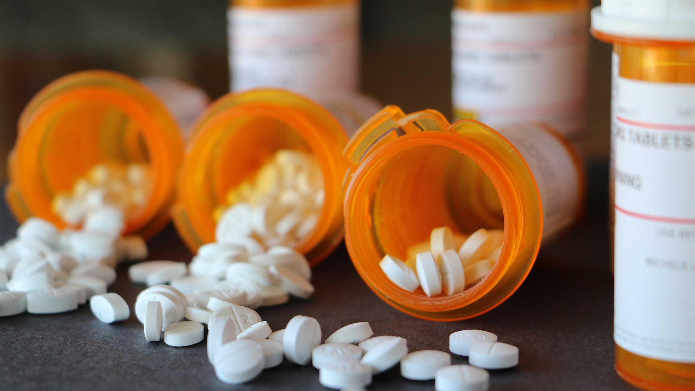 Common Medications That Cause Drowsiness: What to Know and How to Cope